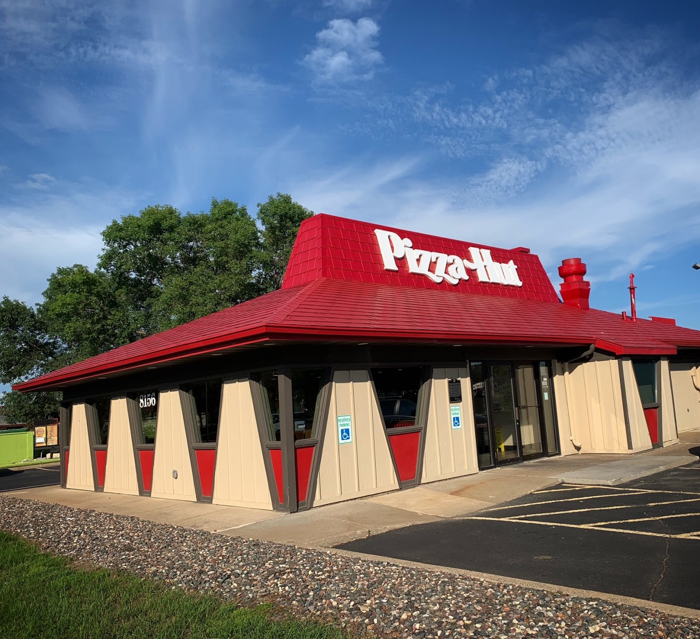 CLASSIC PIZZA HUTS ARE BACK.